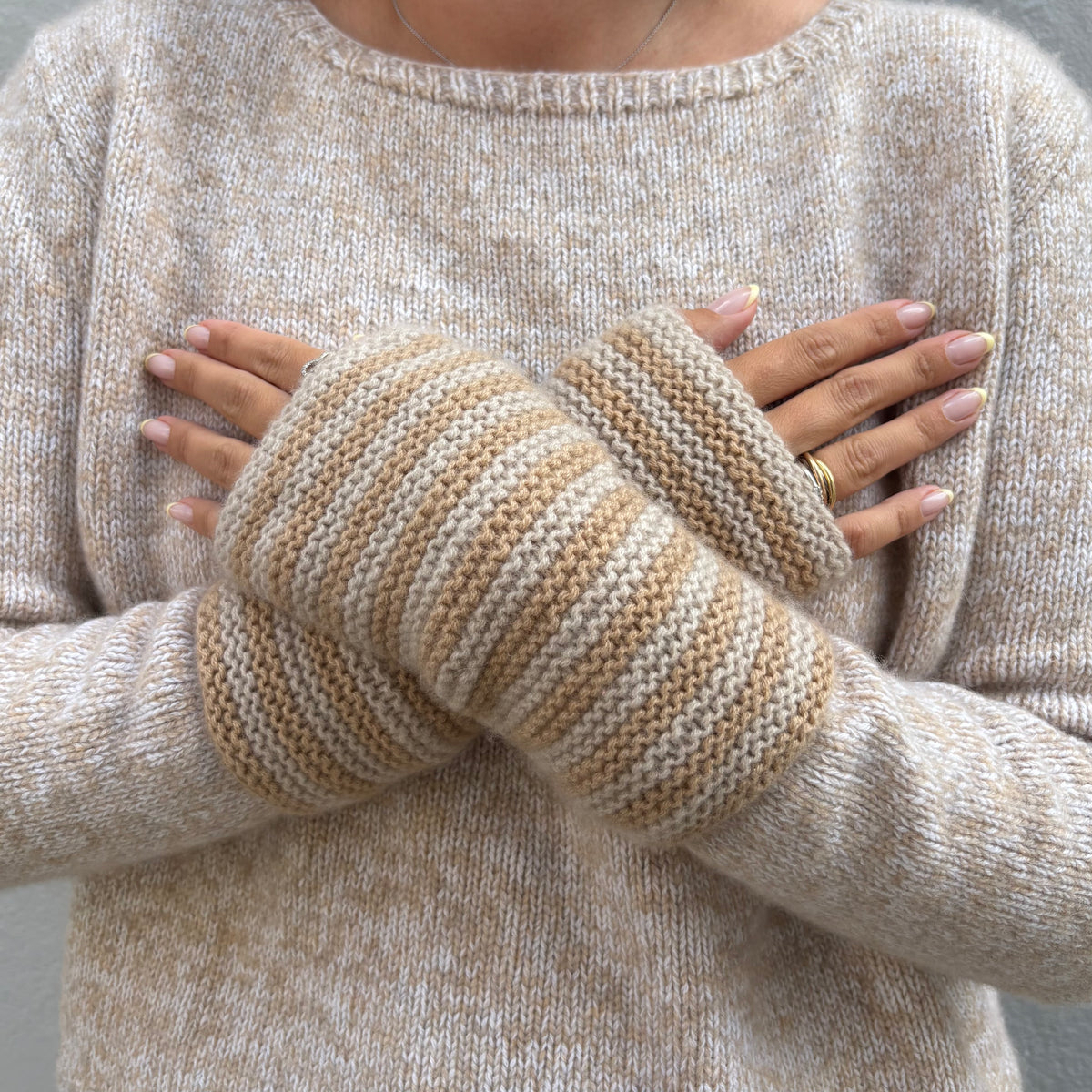 English Weather Toffee Cream Wrist Warmer — The Cross